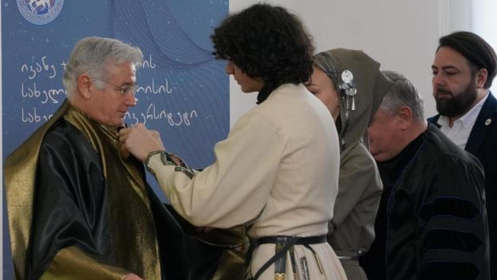 Javier Padillo, jefe de cirugía del Virgen del Rocío: "Ya se han hecho ...