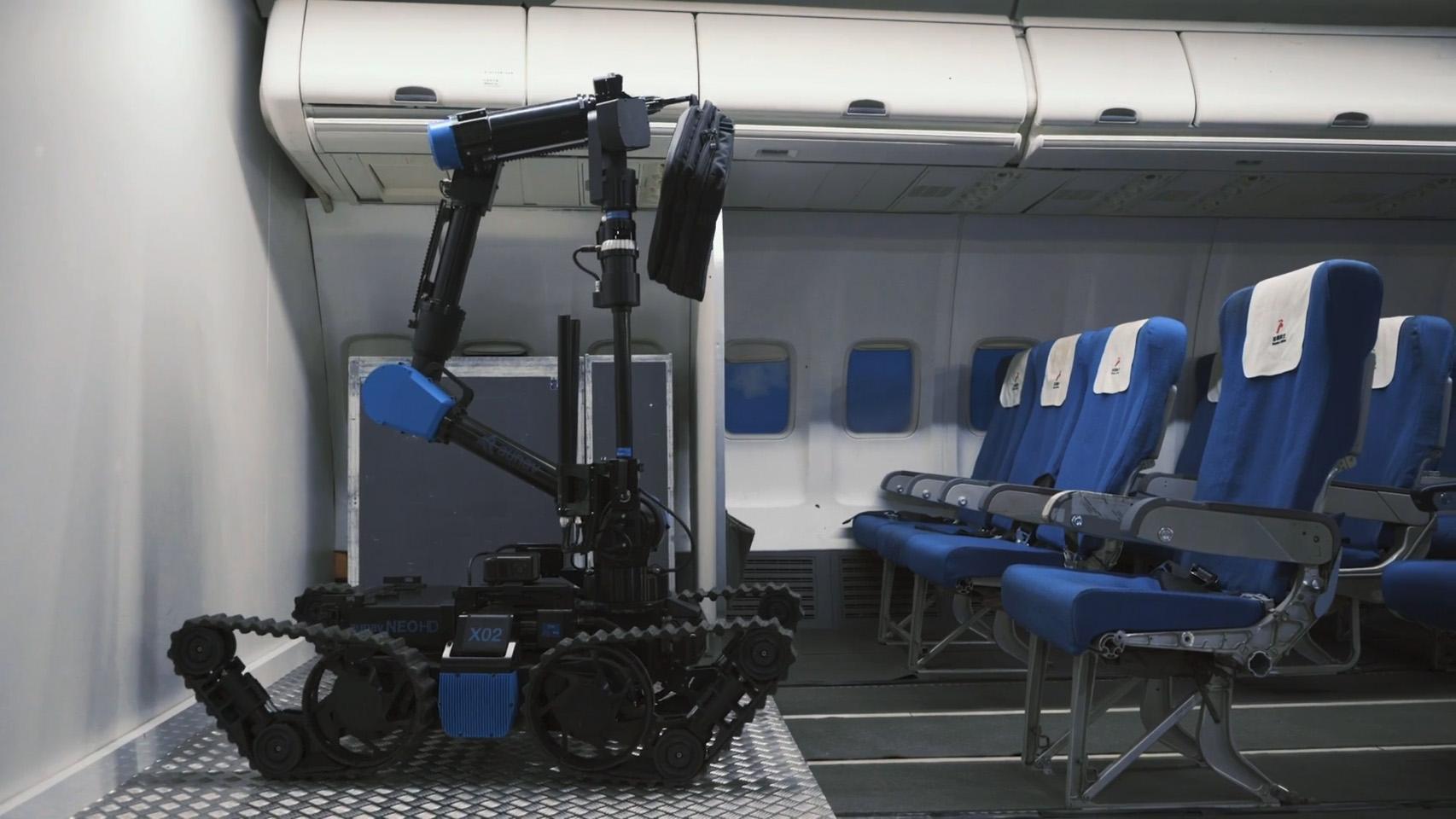 Así es el aunav.NEO HD, el brutal robot UGV todoterreno que la ...