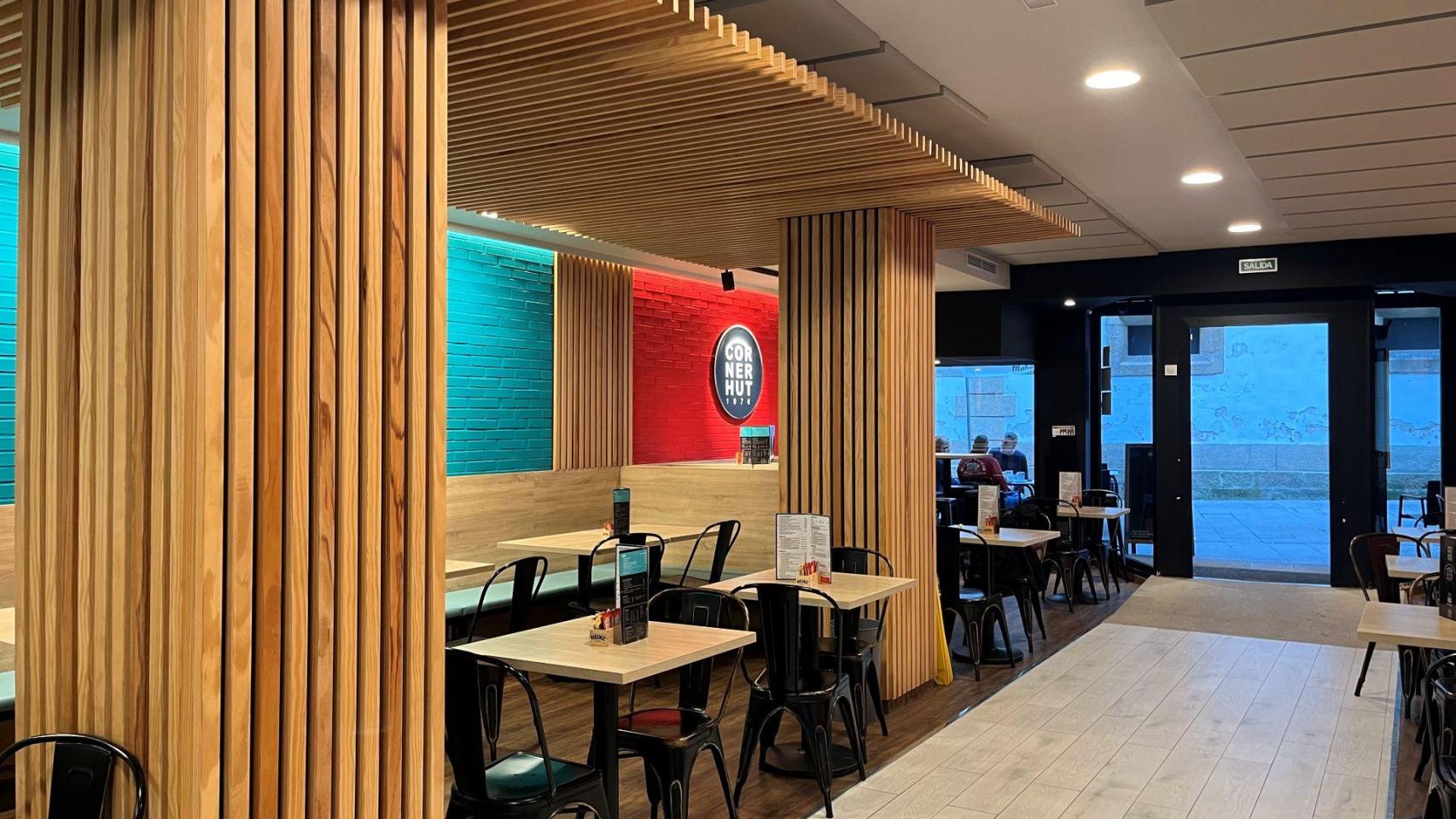 Corner Hut, 48 años en Vigo ofreciendo "las hamburguesas de siempre a ...