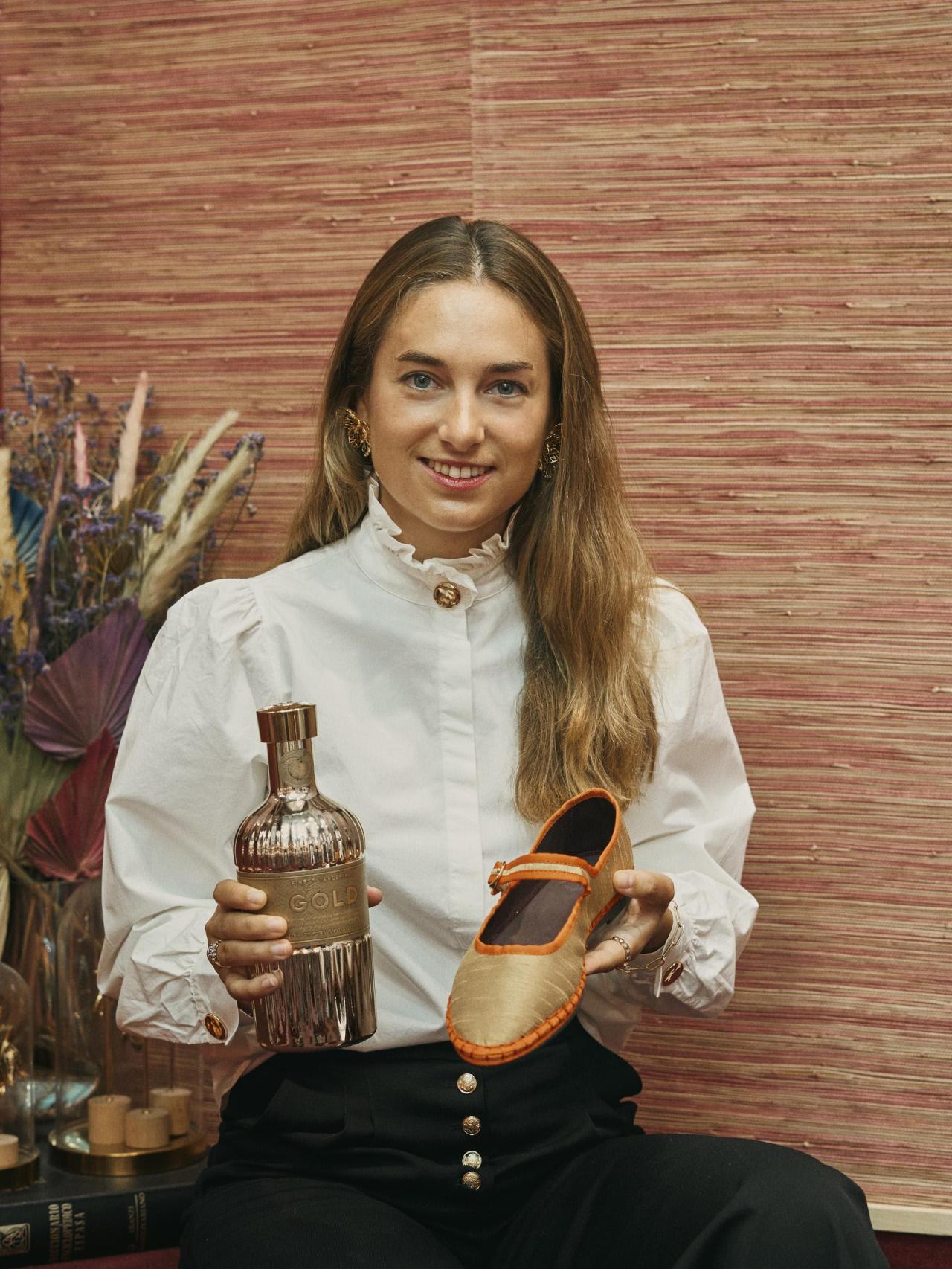 La empresaria detrás de las alpargatas venecianas que arrasan entre las 'royal': “Gustarían ...