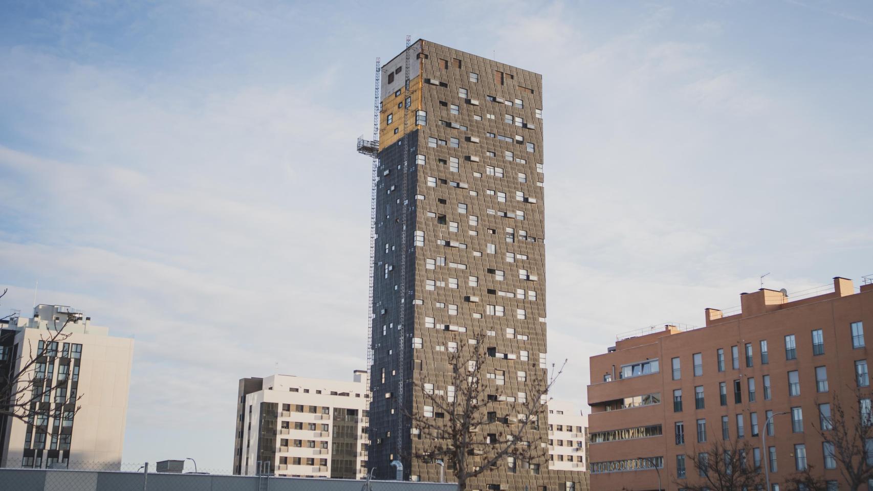 La Torre Negra de Vallecas deja de ser negra: una remodelación después ...