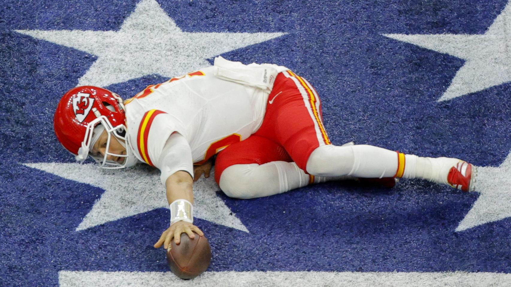 Super Bowl 2025: Patrick Mahomes cae ante la historia