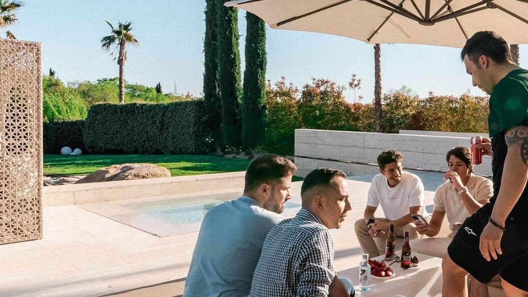 La espectacular casa de Marc Márquez en Madrid: rodeada de agua y valorada en más de diez ...