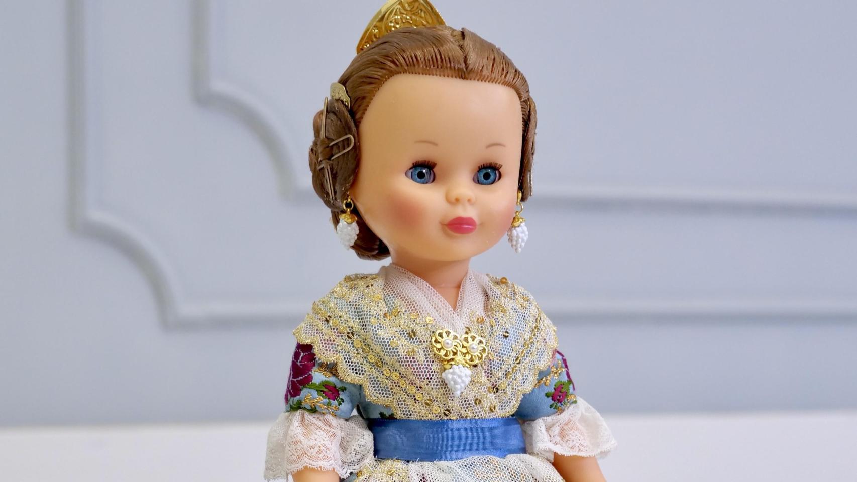 La Nancy fallera: una figura exclusiva que se subasta en Valencia para ...