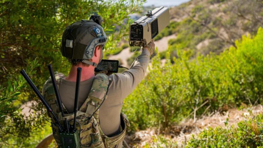 Así es Dronebuster, el ligero y versátil 'rifle' que detecta ...