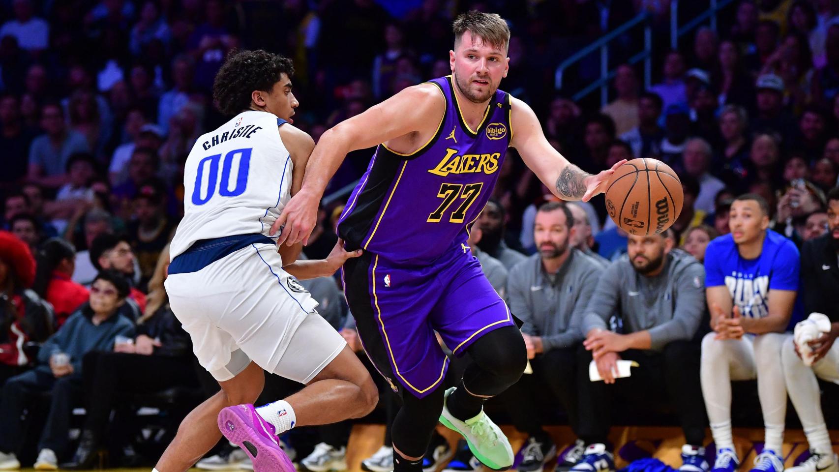 Los Lakers se imponen a los Mavericks y Doncic se venga: primer triple-doble del esloveno en la ...