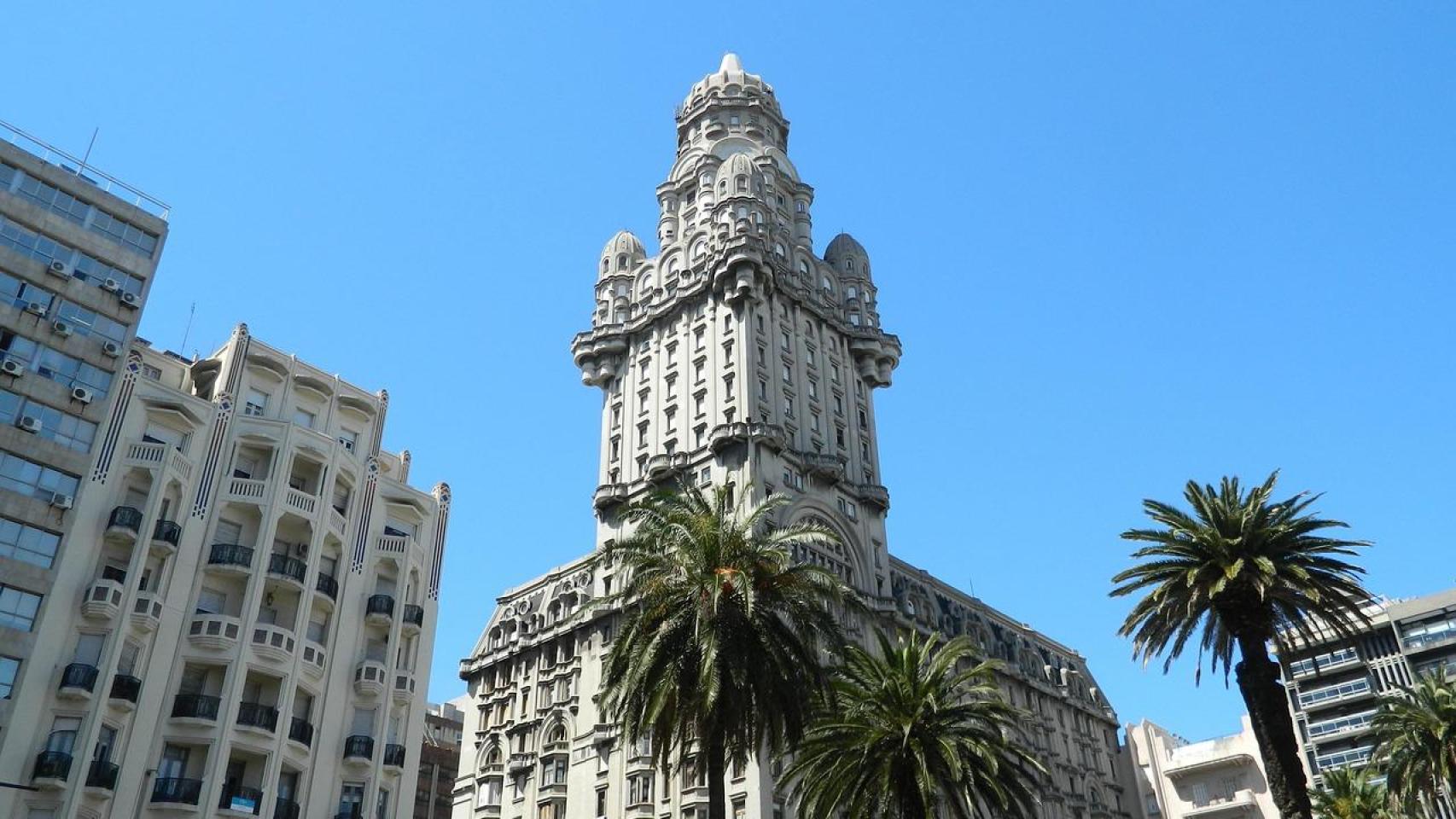 Montevideo la capital de Uruguay: una ciudad vibrante y con edificios históricos