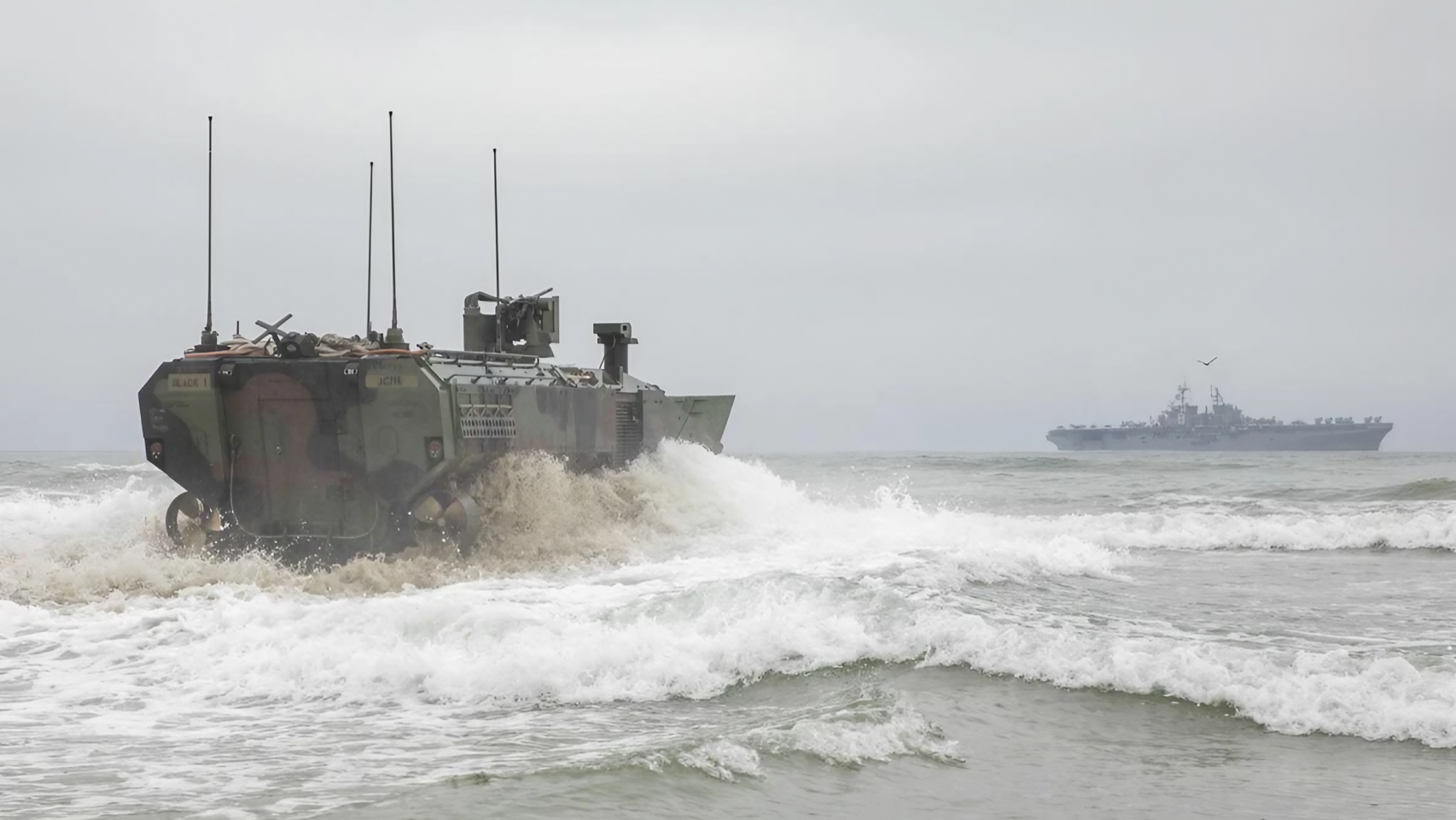 Así es el próximo blindado de la Infantería de Marina de España: un vehículo anfibio que puede ...
