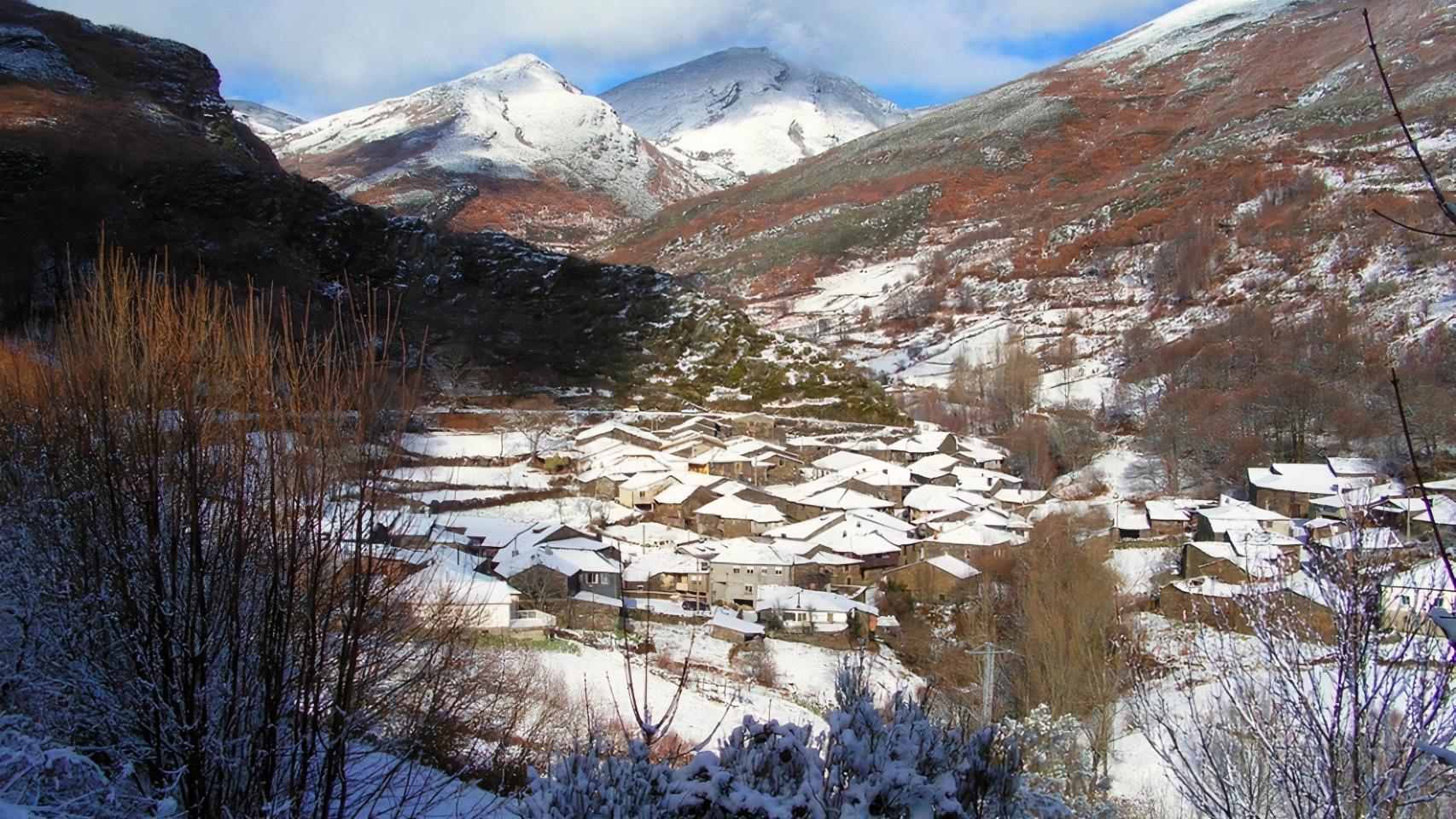 Así es la desconocida aldea paleozoica entre las montañas de Galicia ...