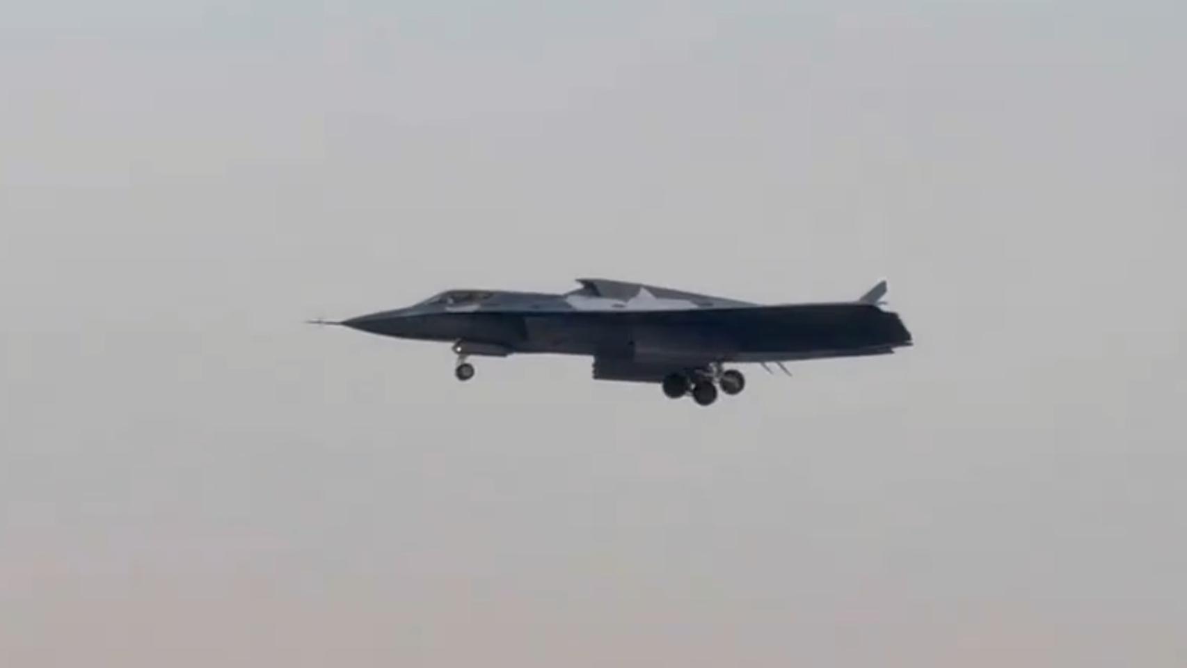 Uno de los secretos militares de China, al descubierto: un vídeo muestra a su nuevo y misterioso ...