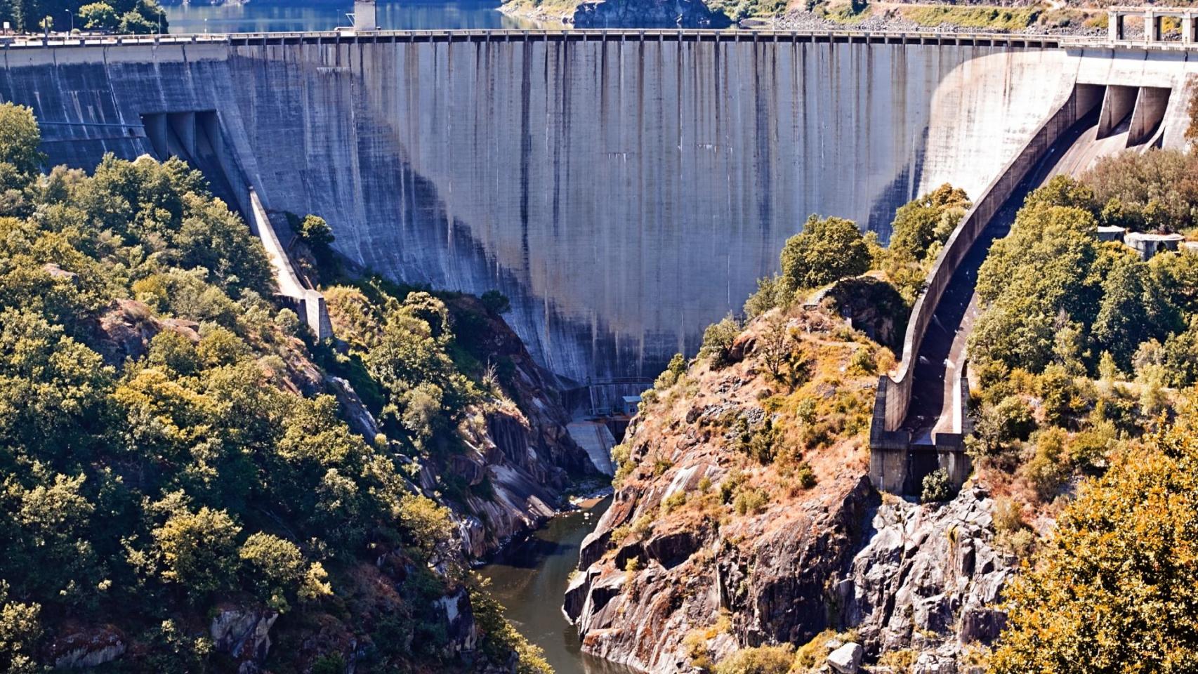 El mayor embalse construido por Franco en Galicia: inundó un pueblo ...