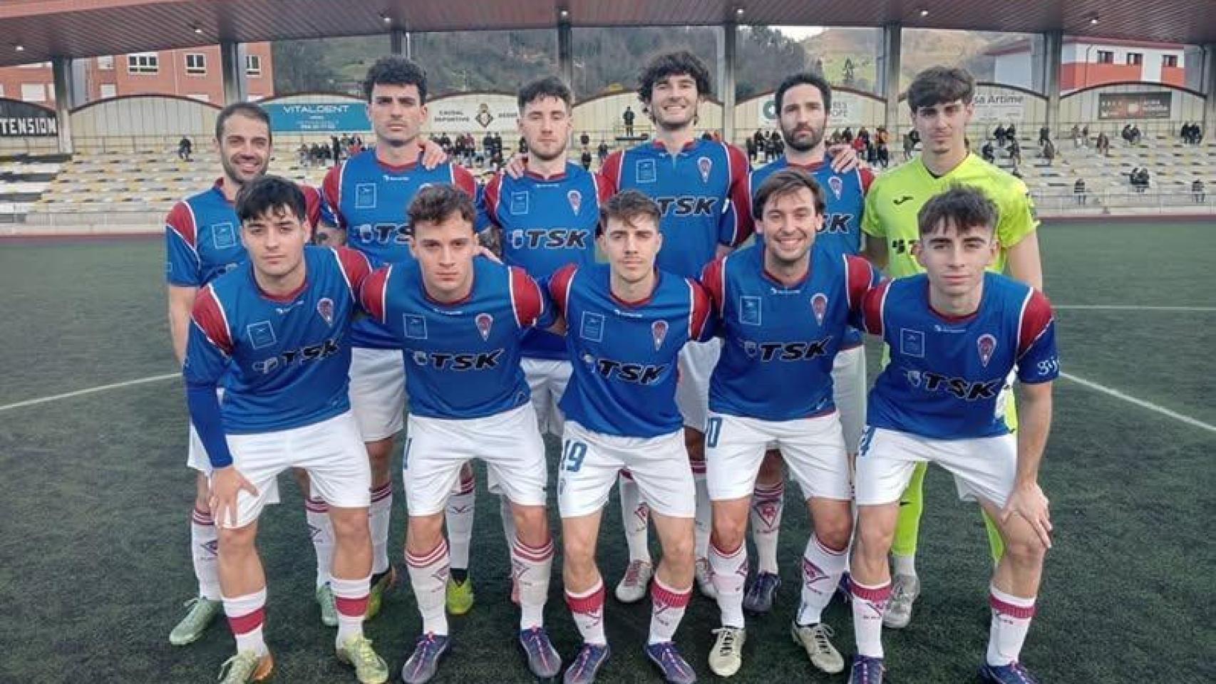 El TSK Roces, el peor equipo del fútbol español, logra su primera ...