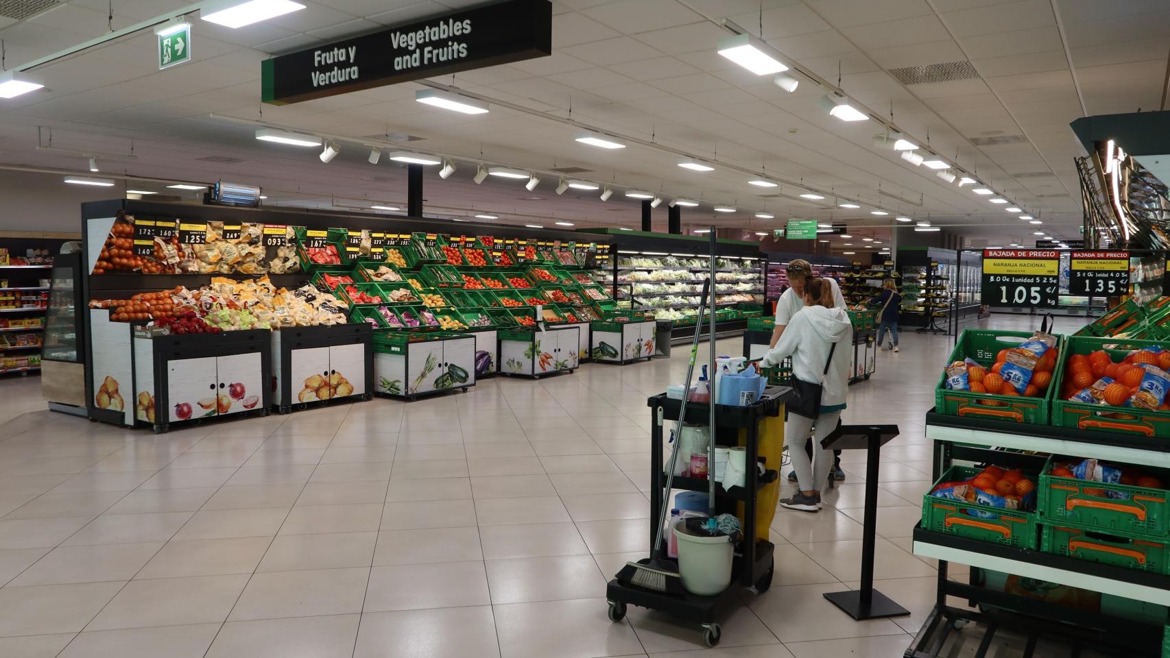 ¿Qué horarios tienen los supermercados y centros comerciales de Alicante en la Semana Santa 2025?