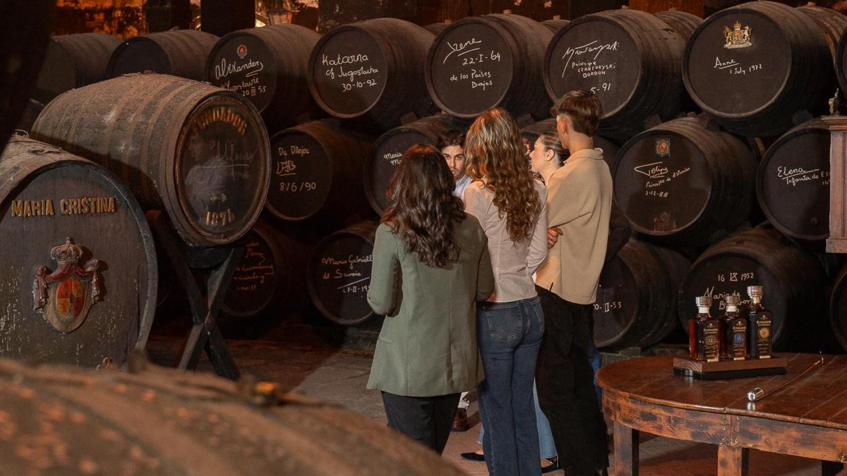 De una visita guiada por las bodegas Fundador al retiro de bienestar ...