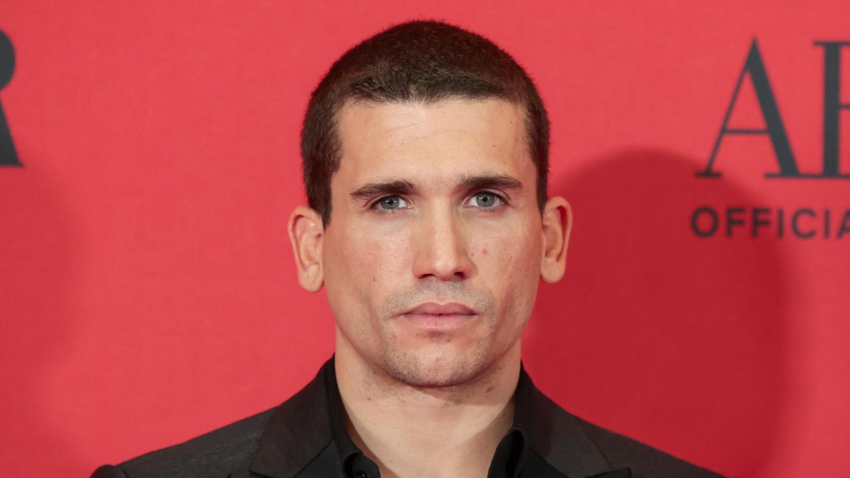 El peculiar negocio de moda de Jaime Lorente: vende camisetas por 80 euros y ofrece otras ...