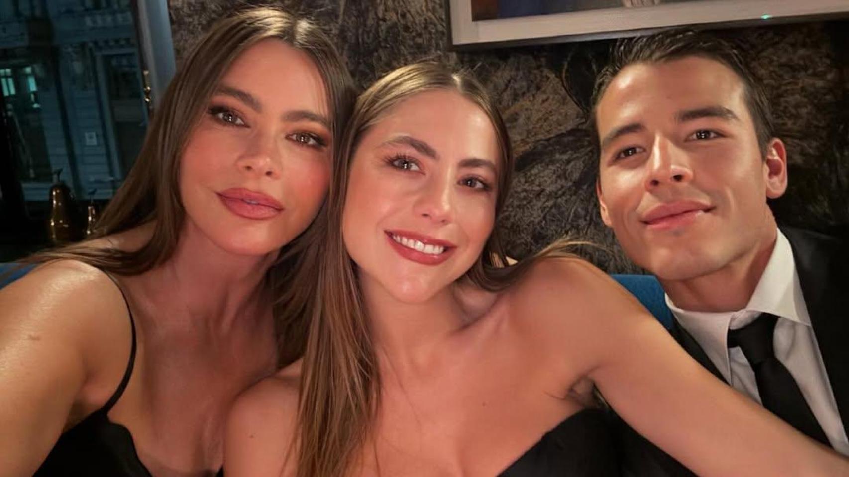 Así es Claudia, la sobrina y 'clon' de Sofía Vergara que ha acompañado a la actriz en su ...