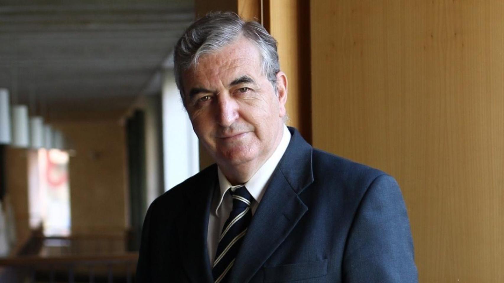 Primera victoria del decano del Colegio de Arquitectos: podrá ser ...