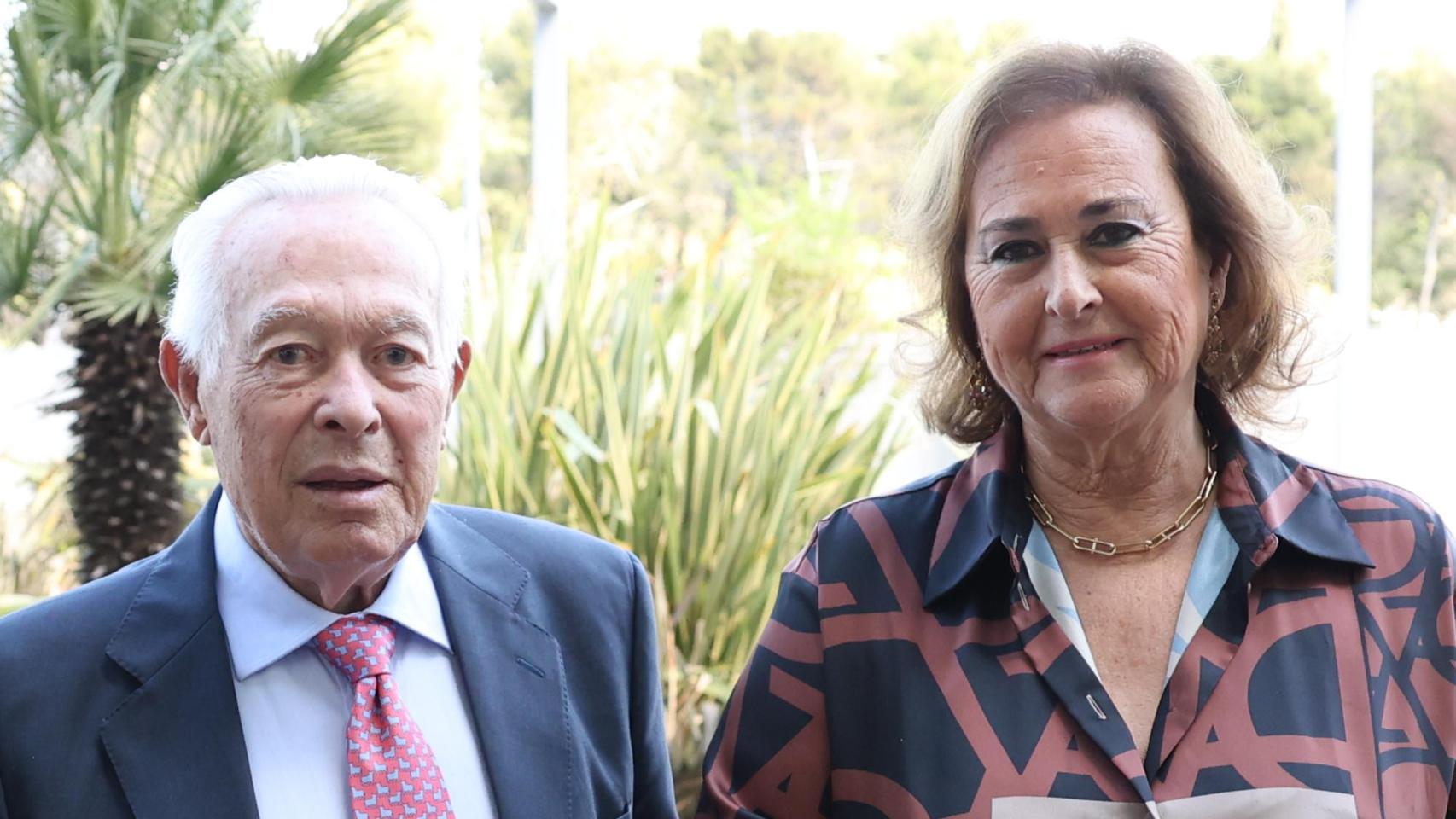 Carmen Tello da la última hora sobre la salud de Curro Romero tras su último ingreso: "La glotis ...