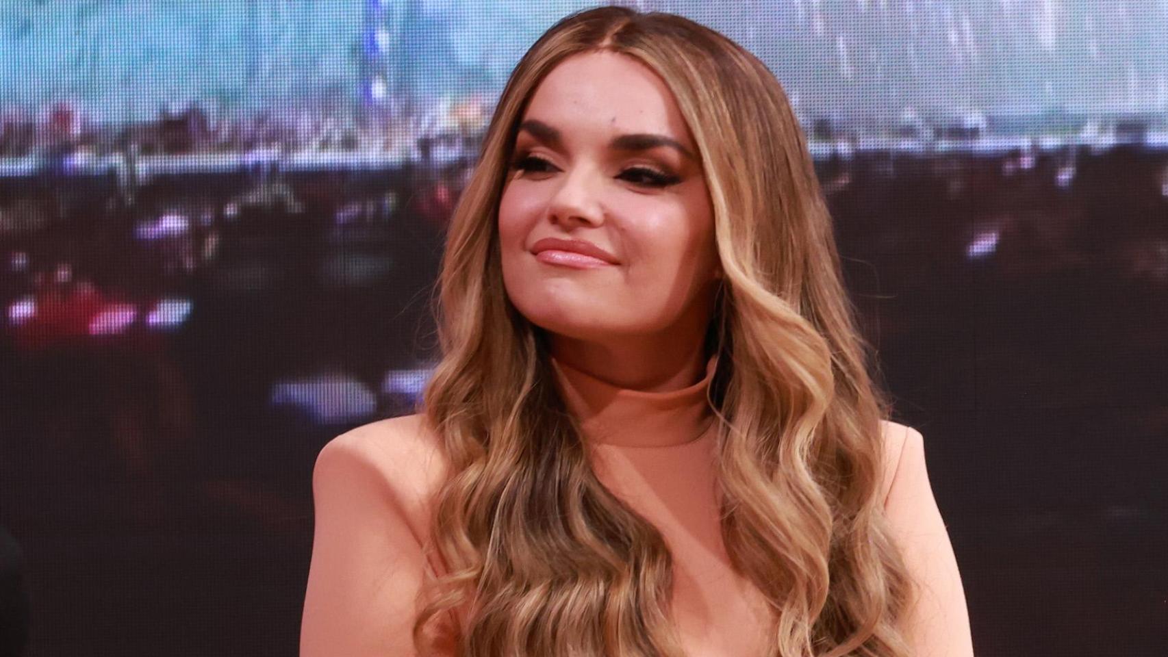 Imágenes del día: el cariñoso abrazo de Melody a Belén Esteban tras su ...