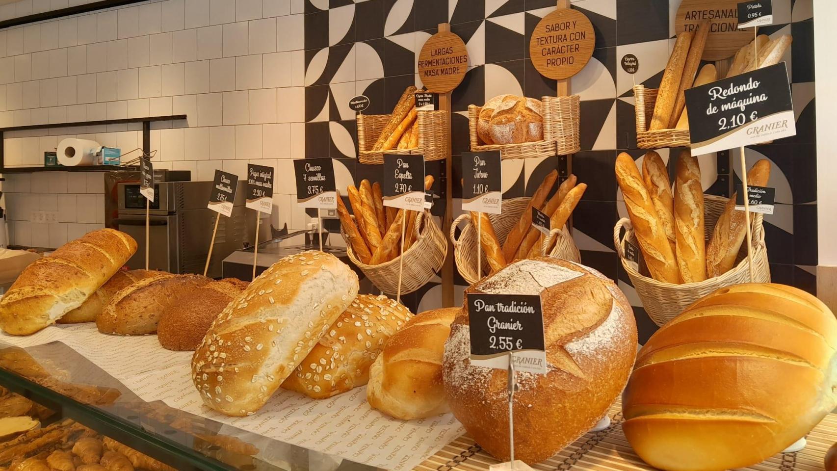 Corteza crujiente, miga suave y mucho amor: así es el pan que Granier ...
