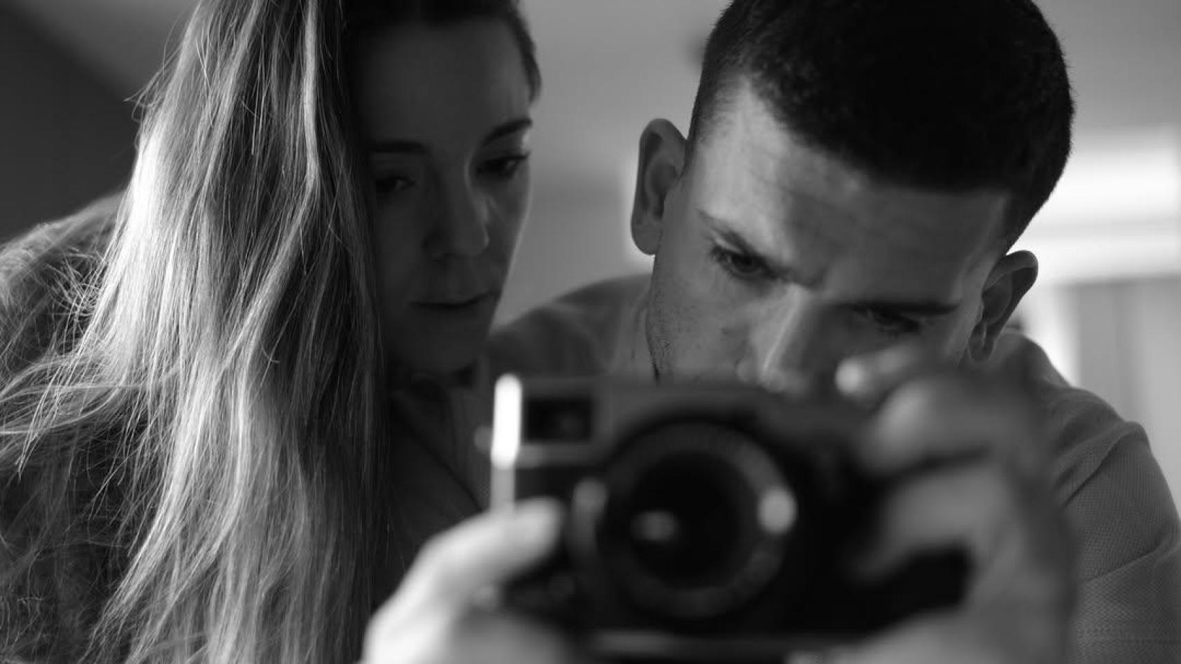 Jaime Lorente anuncia su boda con Marta Goenaga tras cinco años de relación y dos hijos en común ...