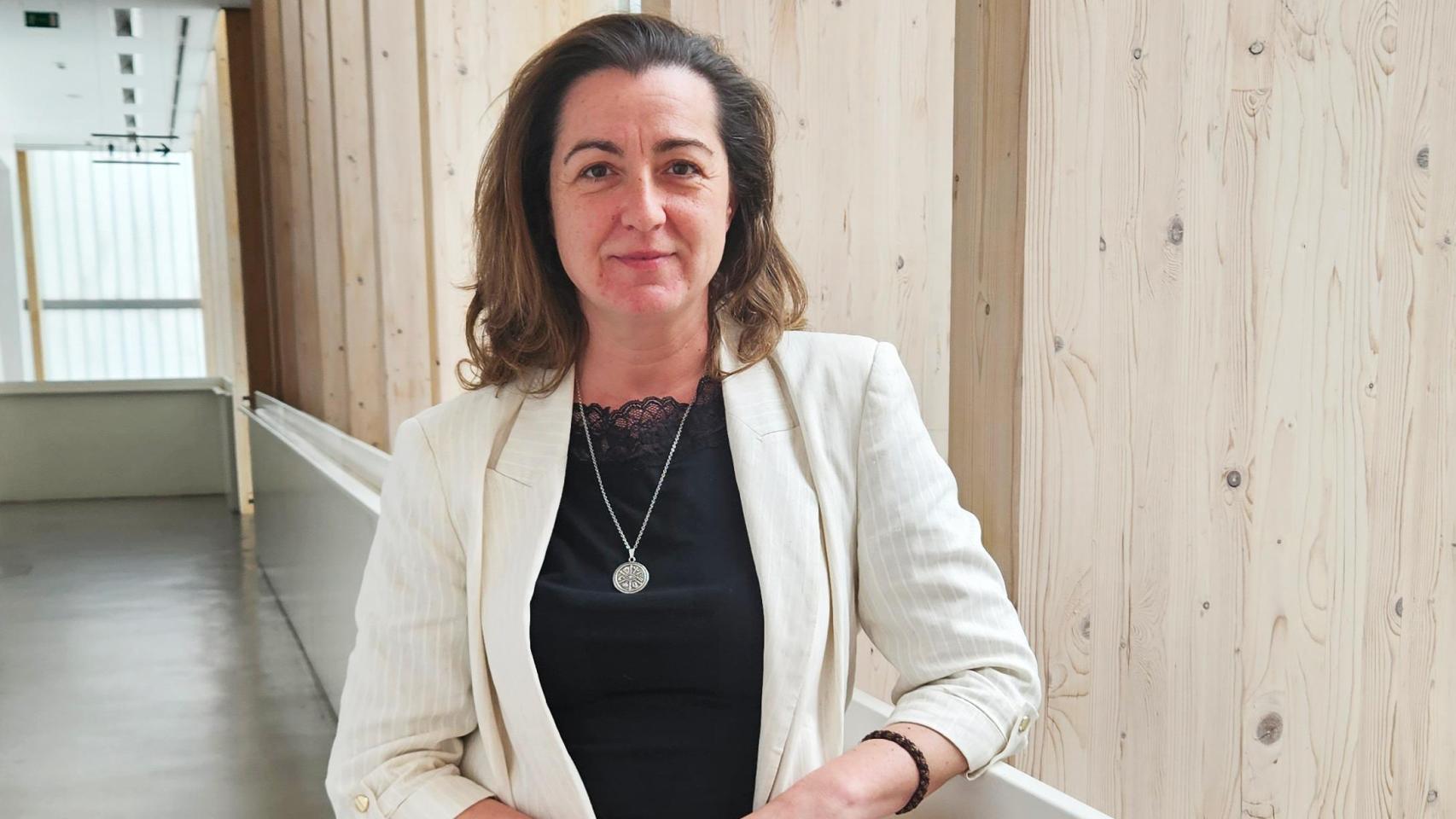 La coruñesa Lucía Veiga asume la presidencia de la Academia Galega ...