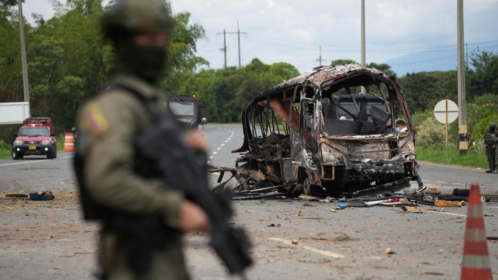 Escalada terrorista en Colombia: al menos ocho muertos y 36 heridos ...