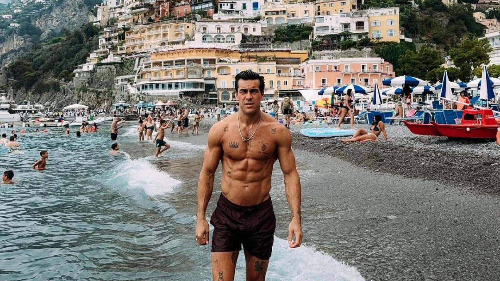 La escapada secreta de Mario Casas y Melyssa Pinto a Italia: hotel cinco estrellas con vistas al ...