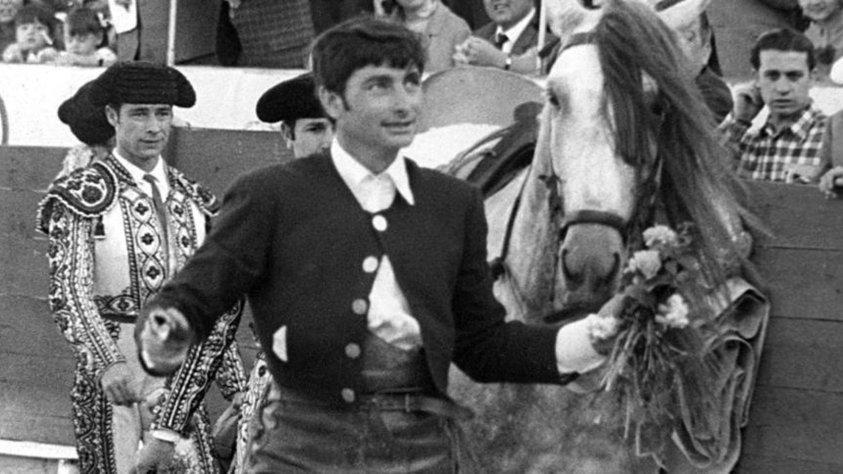 Adiós a Rafael Peralta, el taurino 'yeyé' y último jinete de los 'Cuatro del Apoteosis' que ...