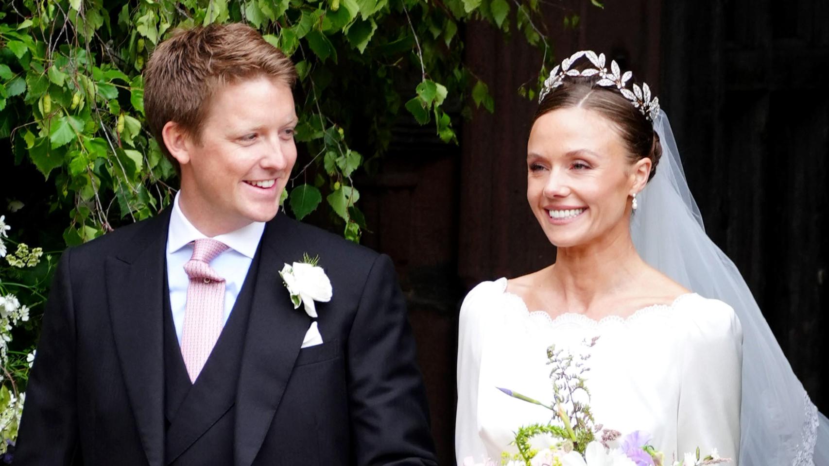 El duque de Westminster, ahijado del rey Carlos III, y Olivia Henson se ...