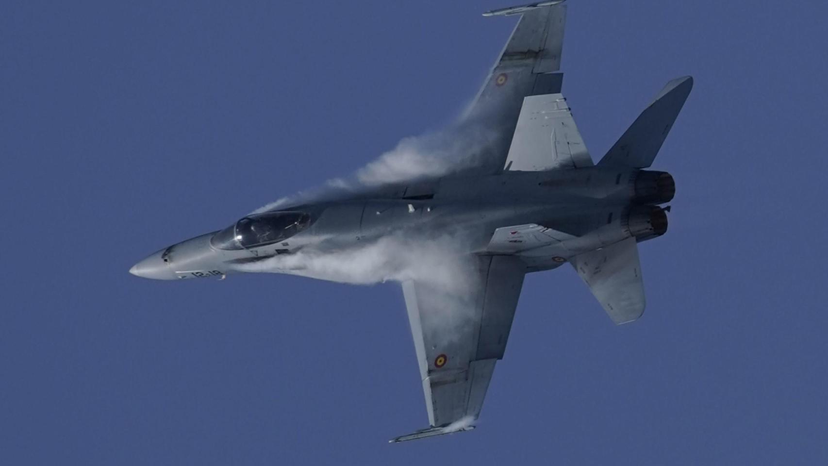 La increíble maniobra de un F-18 en Gijón que evitó una catástrofe: así ...